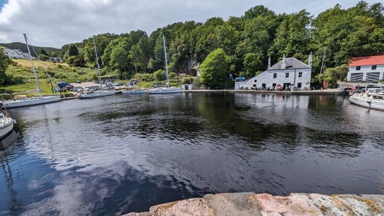 Scotland’s Serene Shortcut: Discover the Crinan Canal! – Home Creations